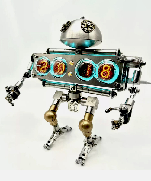 Fighter Mech Robot - ThingsFromMars.com